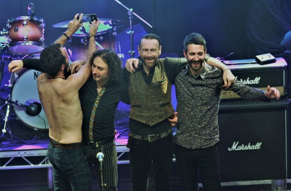 Pearl Handled Revolver at HRH Prog VIII London (23) – T P A