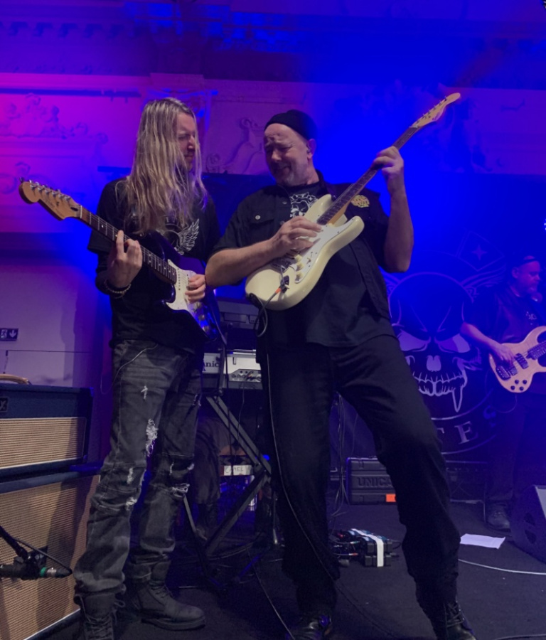 Francis Dunnery’s It Bites – T P A